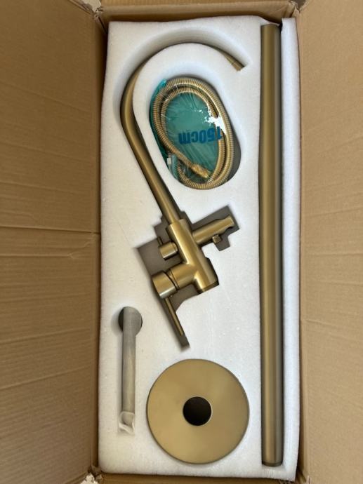 Samostoječa armatura za kad, pipa za kad - brušeno zlato