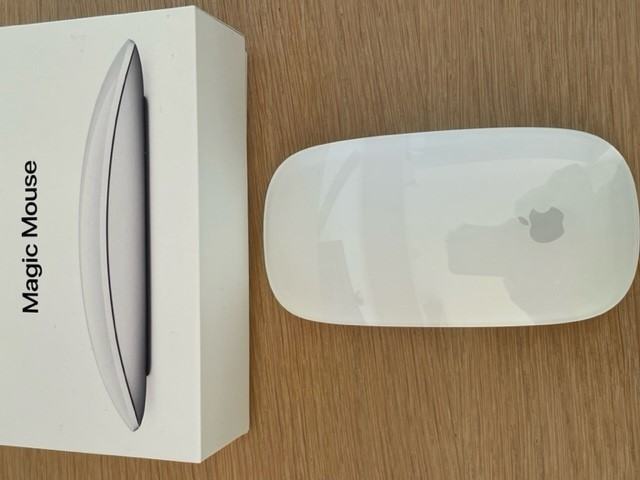 Apple A1657 Wireless Bluetooth Magic Mouse 2 - (Bela) MK2E37/A