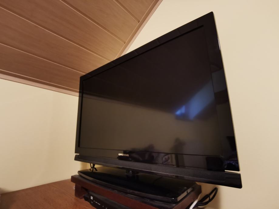 Grundig LCD TV 32