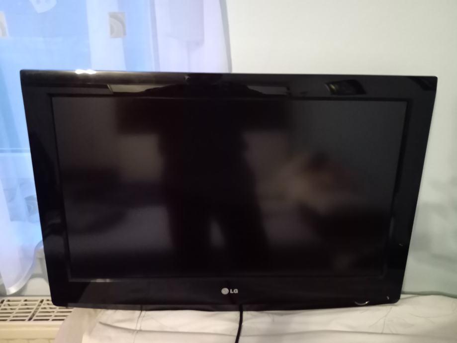 LG 32LG2100