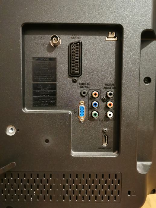 Philips LCD TV 32 3000 series 32PFL3606H + daljinec