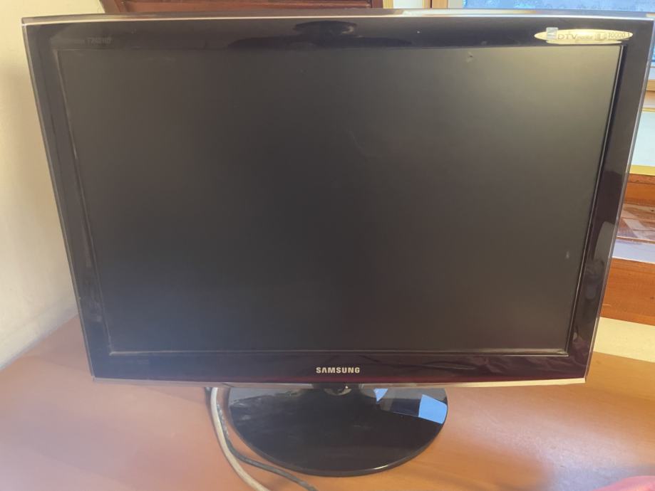 Prodam LCD TV 24 Samsung (T240HD)