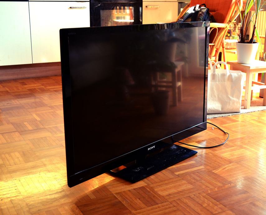 Sony BRAVIA KDL42EX440 42 LED HDTV (Black)