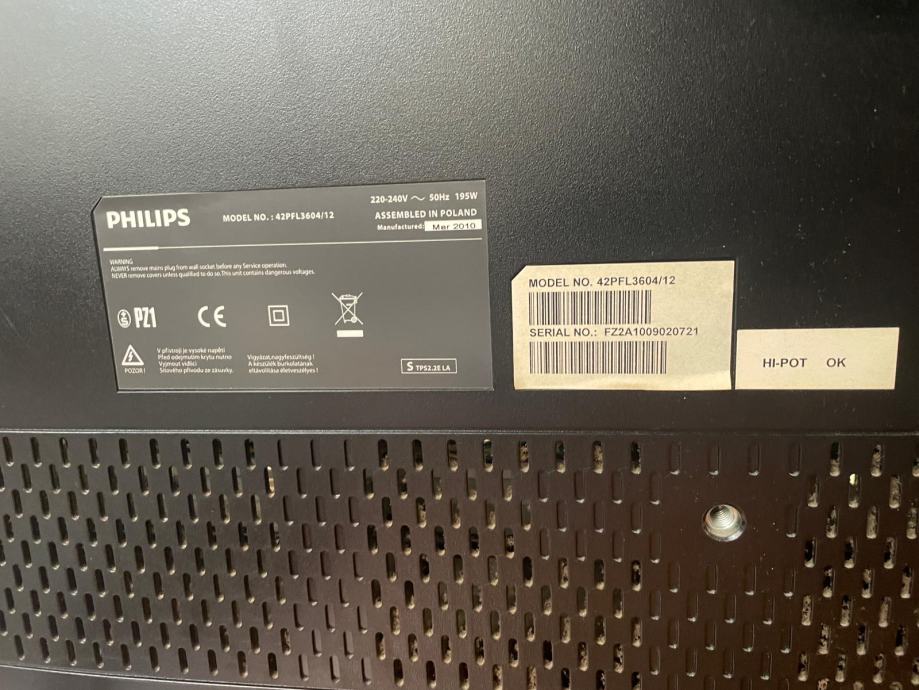 Televizija LCD LED TV PHILIPS 42PFL3604/12 + podarim dvd predvajalnik