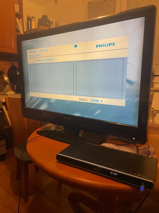 Televizija LCD LED TV PHILIPS 42PFL3604/12 + podarim dvd predvajalnik