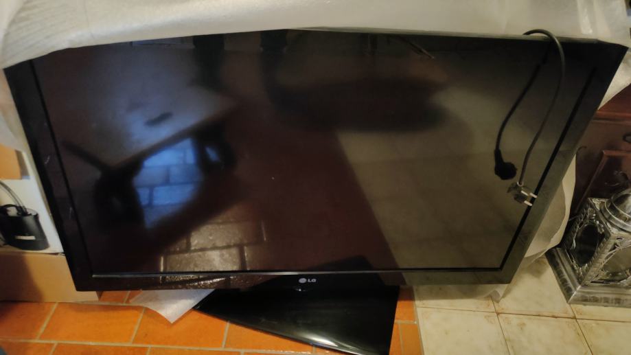Televizija LCD TV LG 42LD550