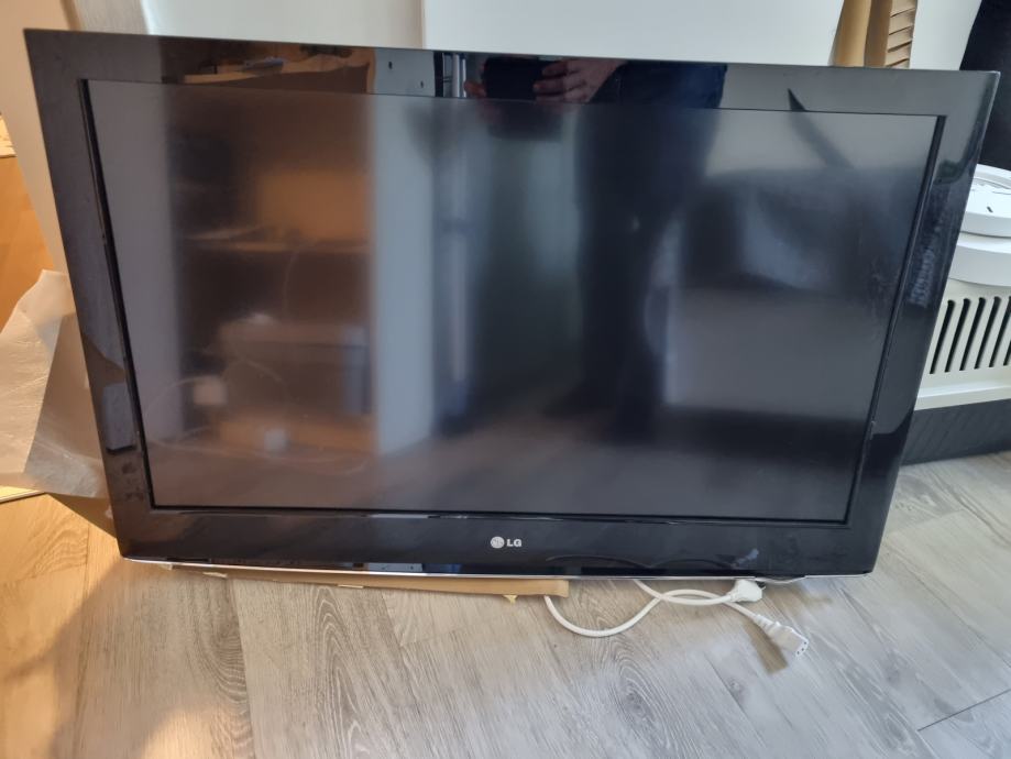 Televizija LG TV 37 - 94cm - 37LH3000, USB, FullHD, 3x HDMI, VGA