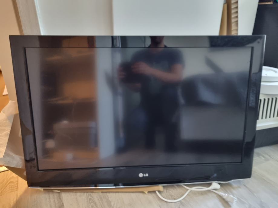 Televizija LG TV 37 - 94cm - 37LH3000, USB, FullHD, 3x HDMI, VGA
