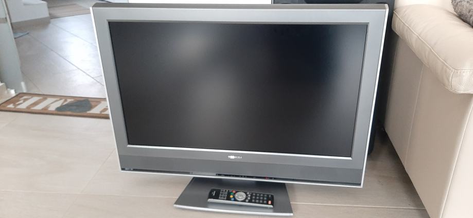 TOSHIBA LCD,DIAGONALA 82CM