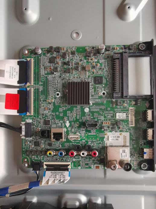 LG 55UK6300PLB elektronika, 2 LG daljinca