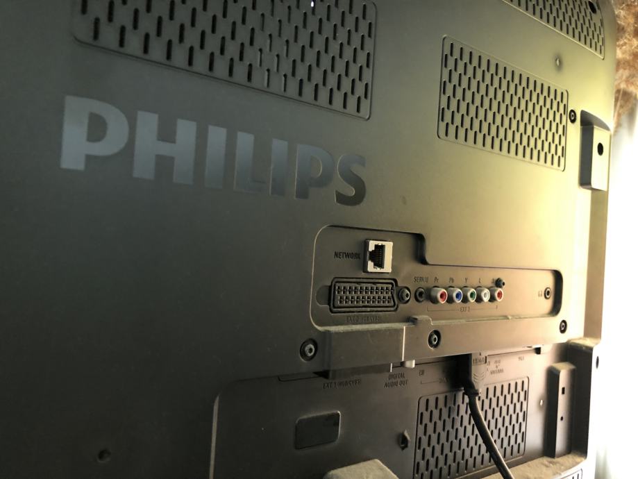 Philips AmbiLight LED TV 32