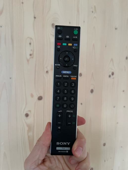 Prodam 32 LCD TV Sony Bravia KLD-32P3000