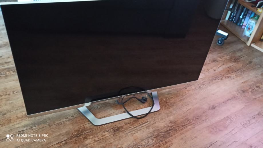 Prodam LG TV sprejemnik 47 lm670s