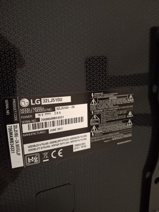TV LG 32LJ510U in stenski nosilec