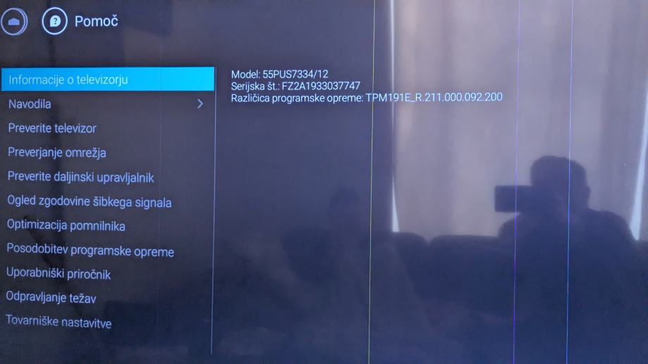 TV PHILIPS 55PUS7334 LED delujoč, nekaj črt