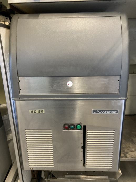 LEDOMAT PROFESIONALNI SCOTSMAN model. AC 86, 39kg/24h