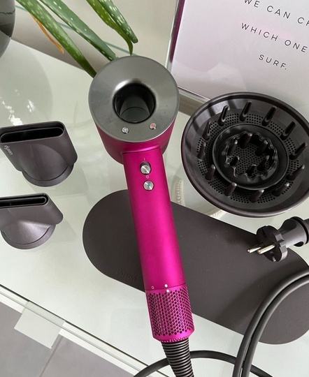 Dyson Supersonic sušilnik za lase s tremi nastavki zaščitno podlago