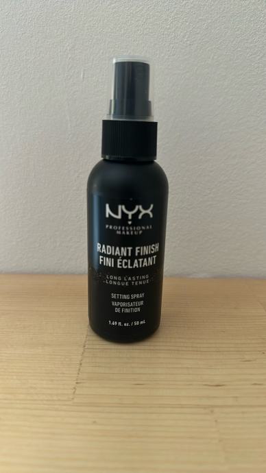 Nyx setting spray Radiant