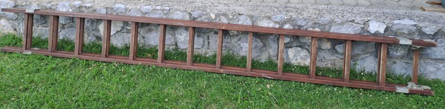 Masivne zložljive lesene lestve ELAN (730 cm)
