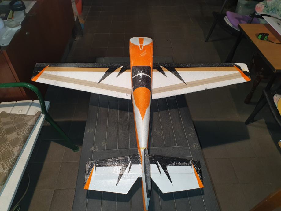EPS rc letalo