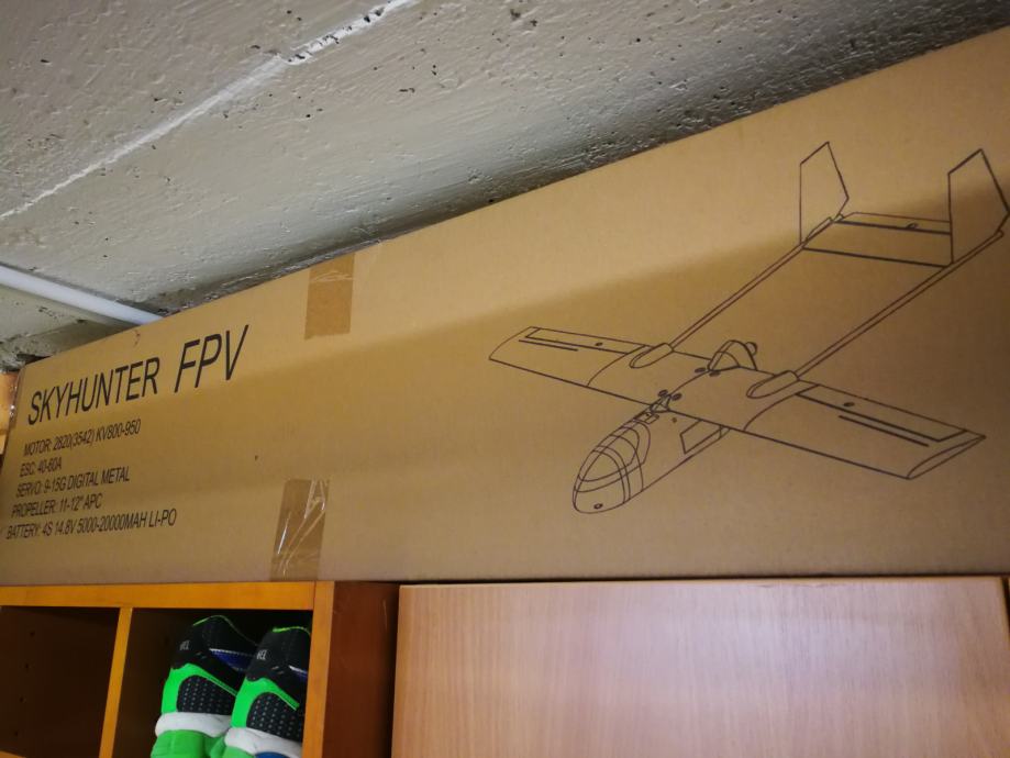 FPV UAV letalo SkyHunter Kit 1.8m z avtopilotom