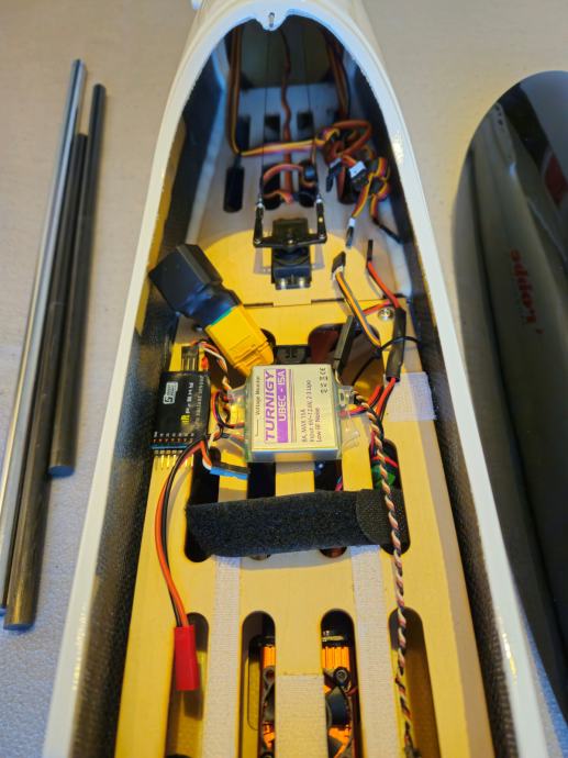 Jadralno letalo Robbe Modellsport Cyclone XT 6.2m PNP