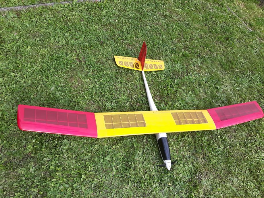 Prodam Rc jadralno letalo PROTECH Alpha V2