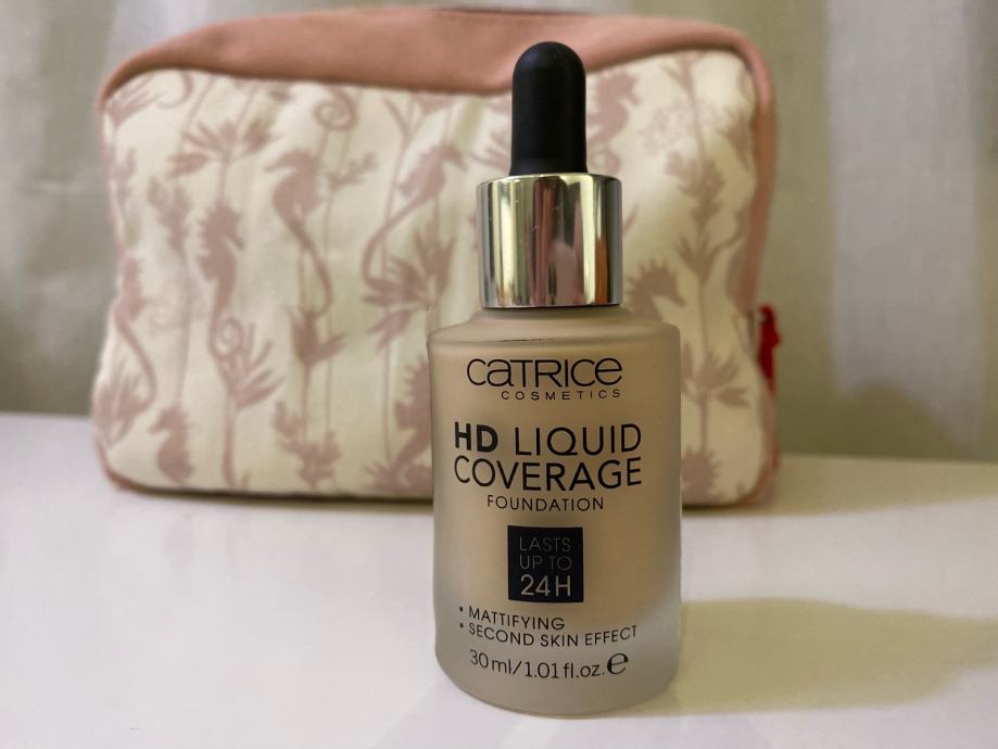 Puder Catrice HD Liquid Coverage 010 Light Beige (polna steklenička)