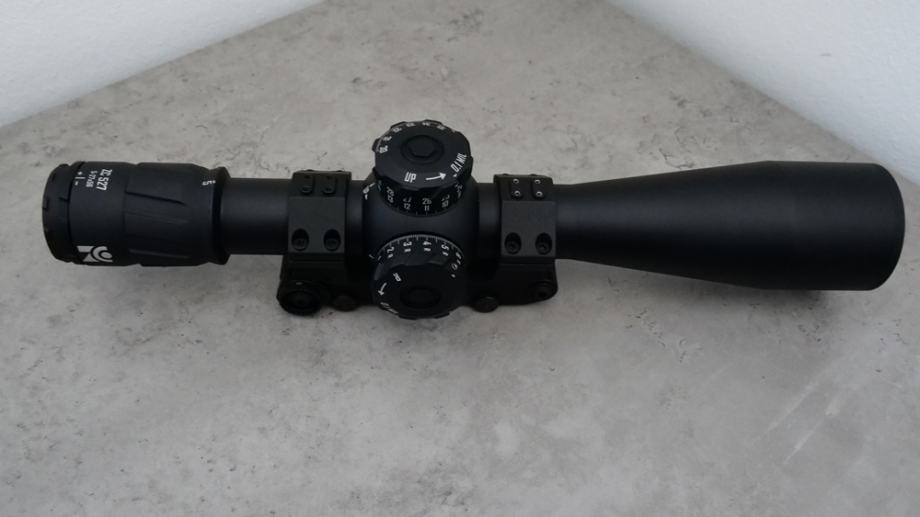 Zero Compromise Optic 5-27x56 FFP z ERA-TAC montažo, demo