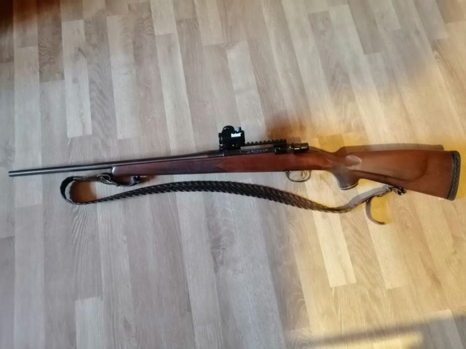 CRVENA ZASTAVA30-06