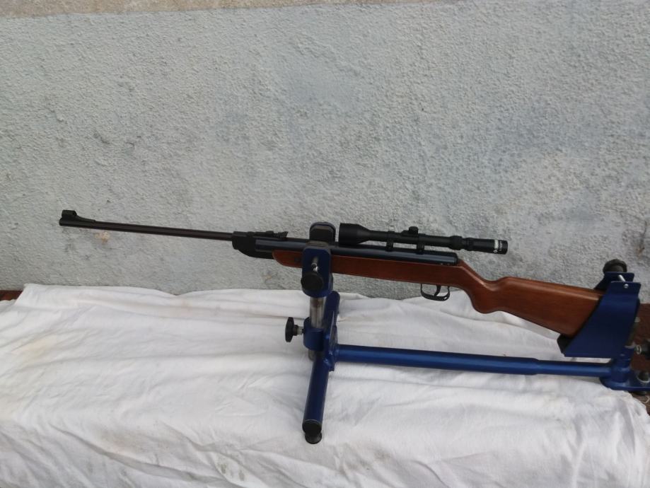 Zračna puška Anschutz model 330 cal 4,5