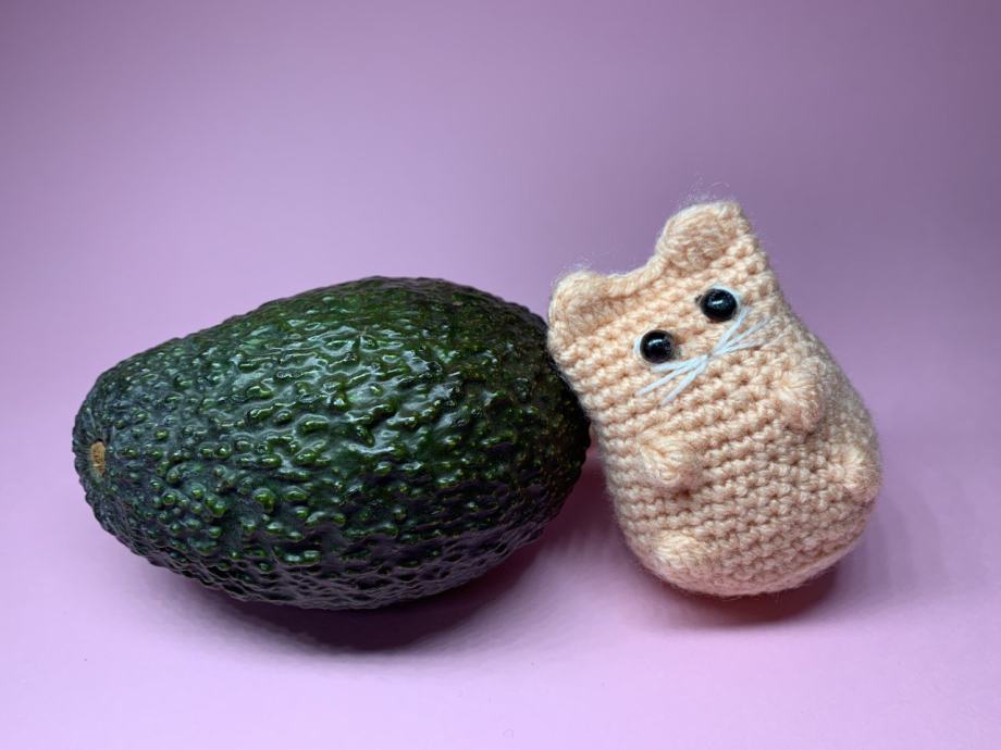 EKSKLUZIVNA ročno izdelana igrača amigurumi najlepša mala mačka
