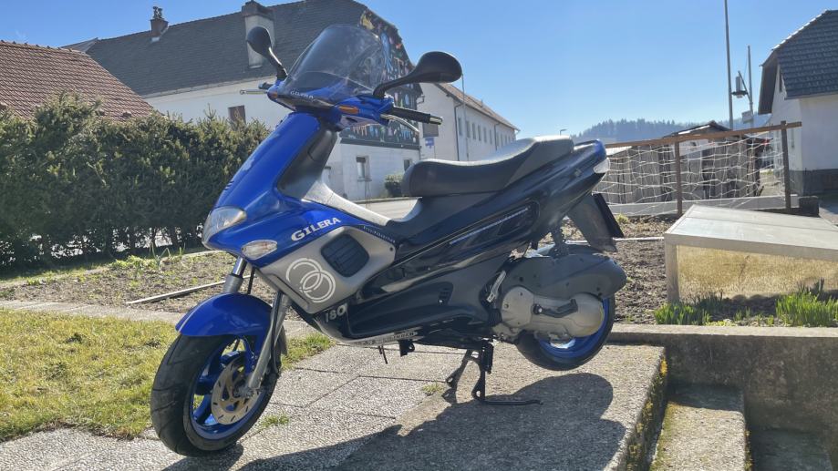 Gilera runner 180 2t v prvi barvi 180 cm3, 2003 l.