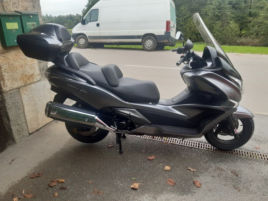 Honda FJS 600 A 582 cm3, 2011 l.