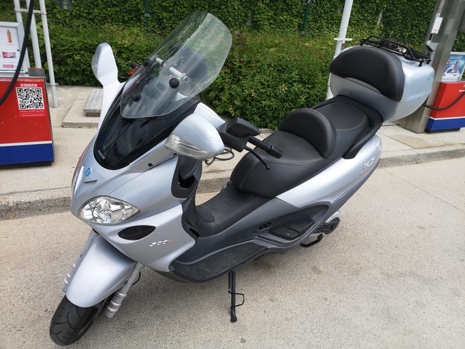 Piaggio X9 500 Evolution 500 cm3, 2004 l.