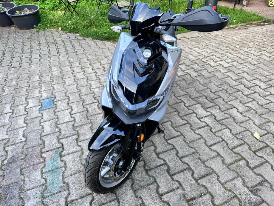 Sym Jet 4 RX 49 cm3, 2023 l.