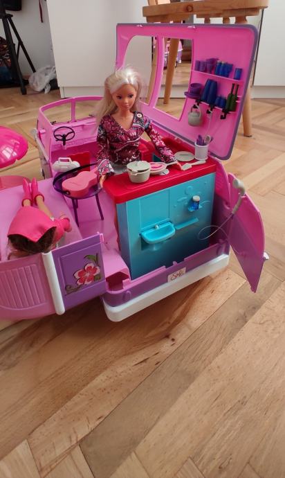 Barbie - barbika - avtodom z vso kamp opremo