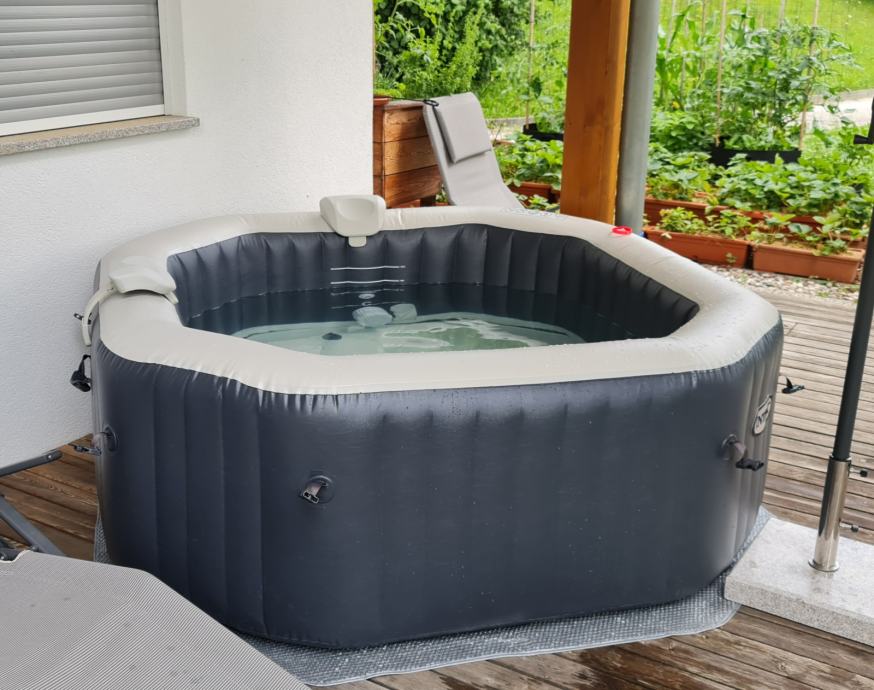INTEX napihljivi masažni bazen 4 osebe oktogonalni Bubble spa