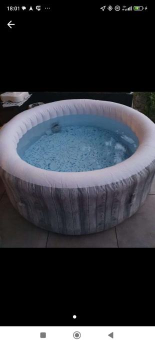 LAY-Z-SPA FIJI, masažni bazen/jacuzzi