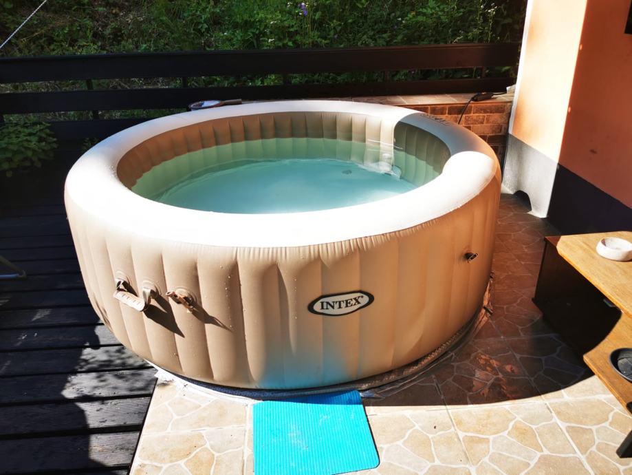 Masažni bazen Intex Pure Spa