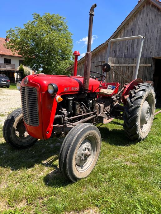 Traktor IMT-533