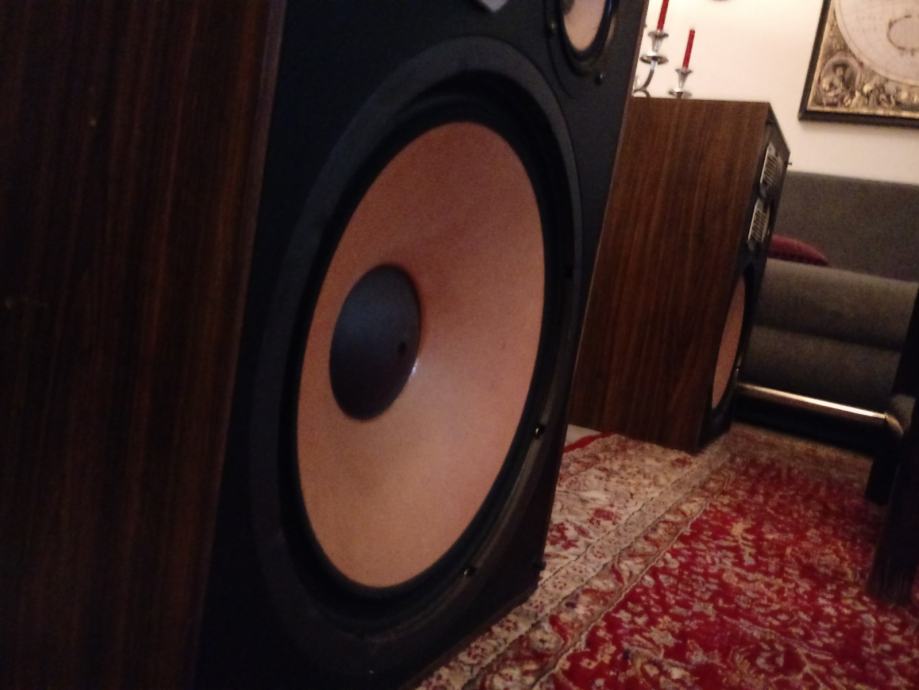 AKAI sw-177 vintage zvocniki