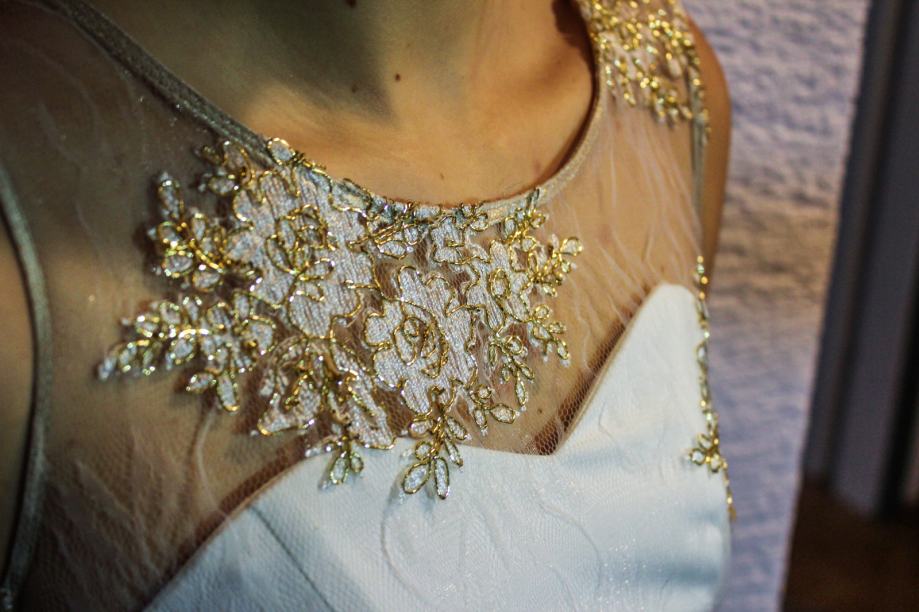 Oblekica za posebne priložnosti (birma, valeta, maturantski ples ipd)