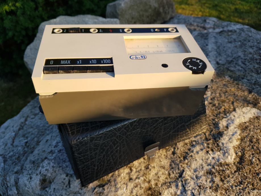 Merilni instrument merilnik upornosti ozemljitve Iskra PU 430 torbica