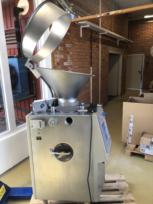 HANDTMANN VF50 VAKUUMSKA POLNILKA ZA KLOBASE IN HRENOVKE