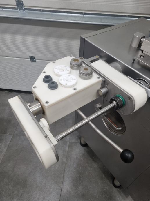 Vakumska polnilka Handtmann VF50