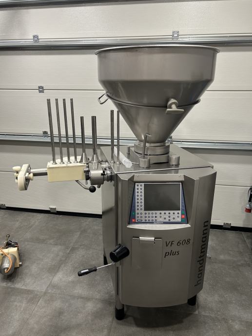 Vakumska polnilka Handtmann VF608 PLUS