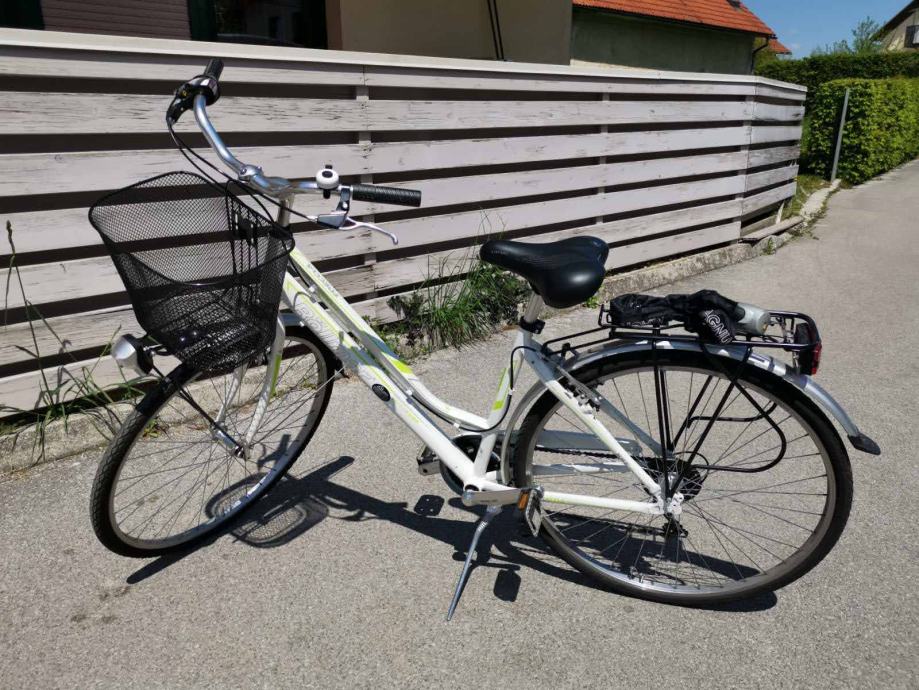Žensko mestno kolo