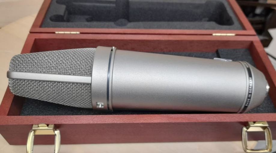 Neumann U87 Ai