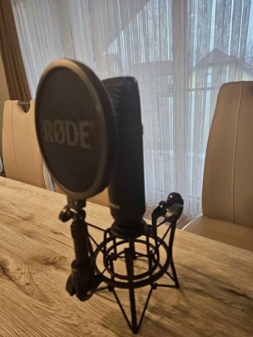 SHURE SM7B | RODE NT1 | RODE PSA | RODE AI1 | FETHEAD